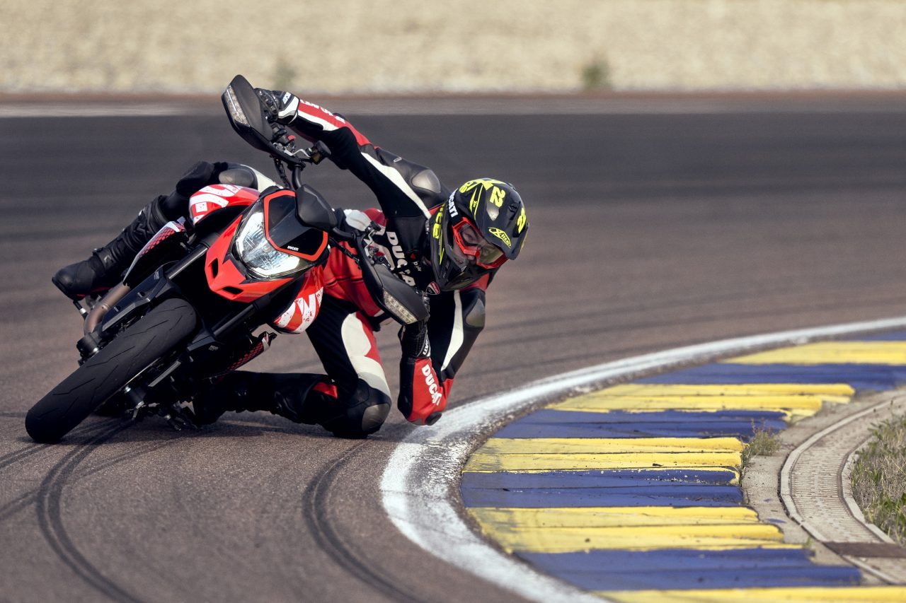 2020 Ducati Hypermotard 950 RVE – Arena Motosikal