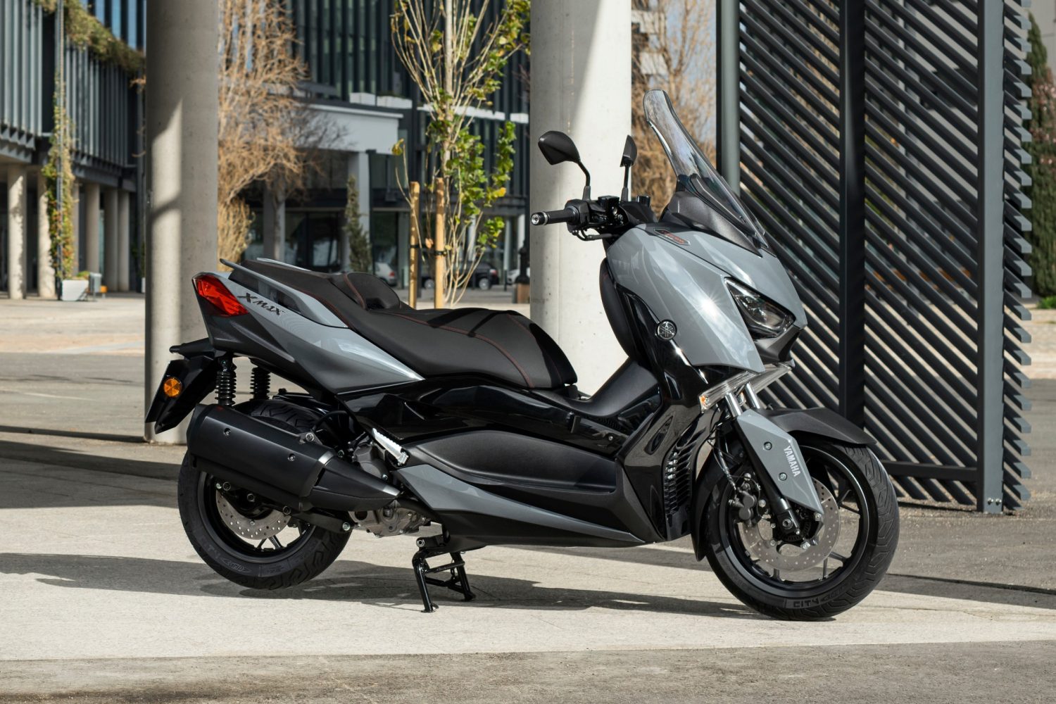 2022 Yamaha XMAX 300 Tech MAX – Arena Motosikal