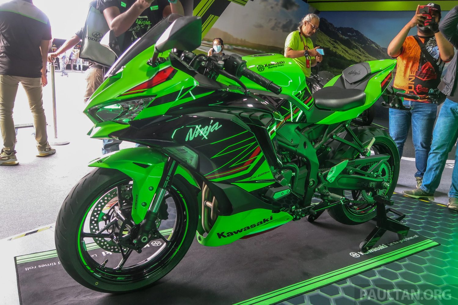 2023 Kawasaki Ninja ZX-25R – Arena Motosikal