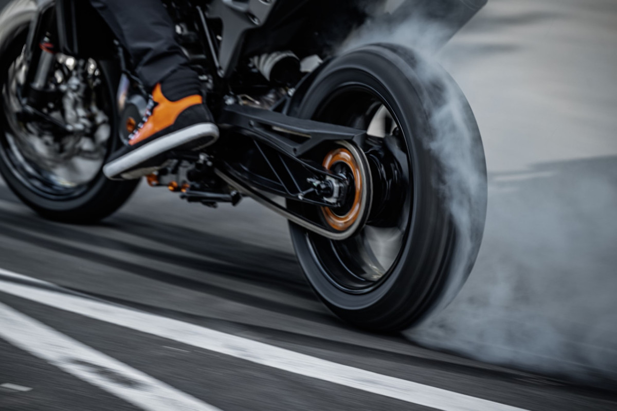 2024 KTM 790 Duke – Arena Motosikal