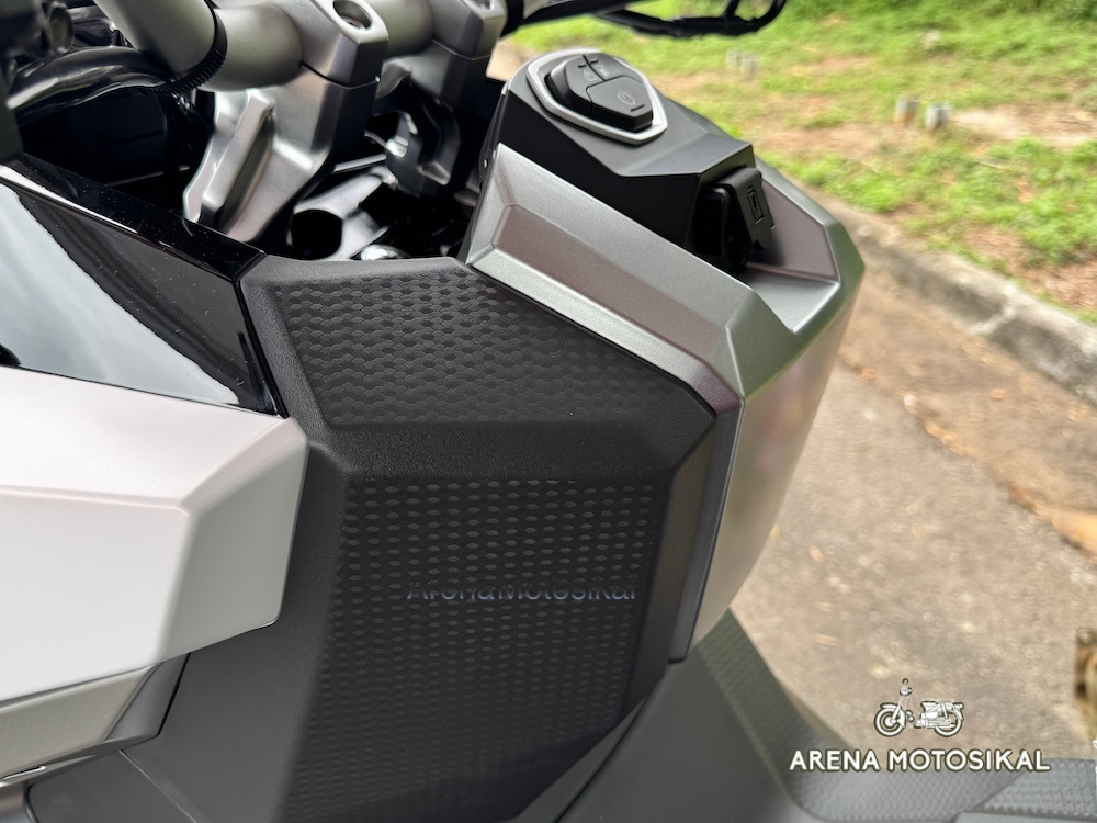 SYM ADXTG400 Adventure Scooter Arena Motosikal – 47 – Arena Motosikal