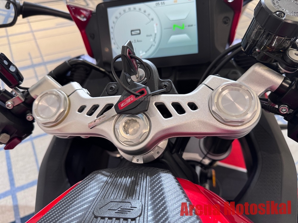 QJMOTOR SRK 250 RD – 12 – Arena Motosikal