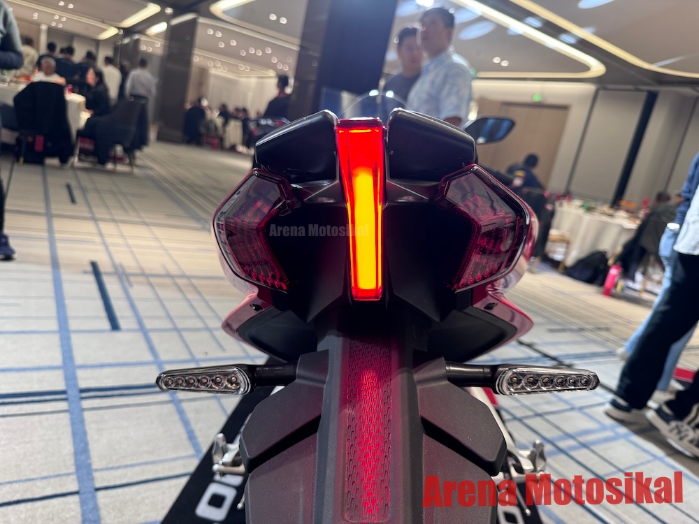 QJMOTOR SRK 250 RD – 14 – Arena Motosikal